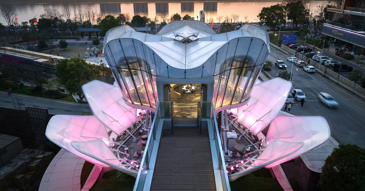 Lotus-Shaped Dynamic Building Beside the Xiangjiang River in Changsha ...